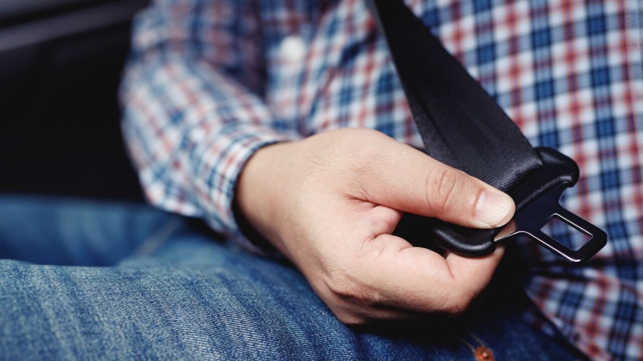 How to Position Car Mirrors Correctly for Safety: Expert Guide